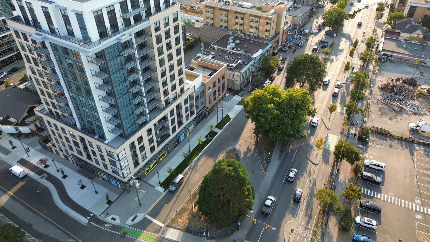 [Harris Green] 979-983 Pandora Avenue | Rentals; retail | 16-storeys ...